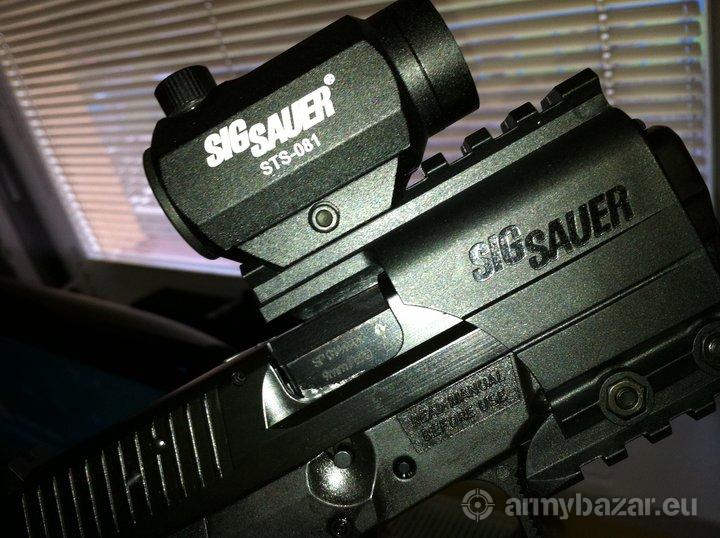 Sig Sauer SP2022 (9mm) + red dot Sig Sauer STS-081